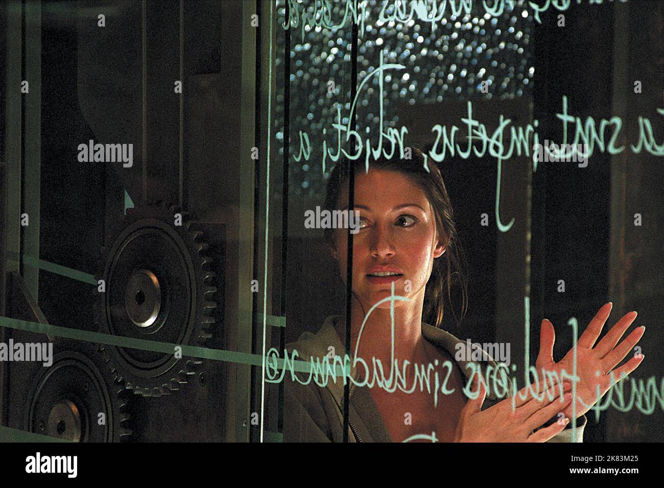 Shannon elizabeth 13 thirteen thir13en hi-res stock photography and ...