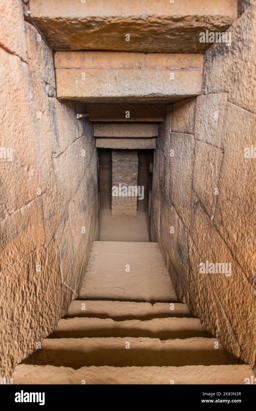 Kaleb tombs ethiopia hi-res stock photography and images - Alamy