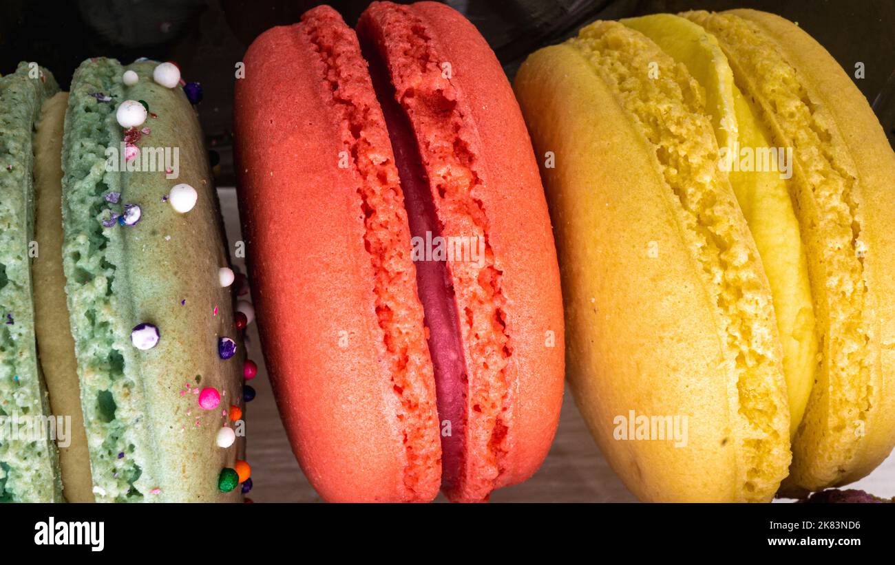 How to make french macarons hi-res stock photography and images - Alamy