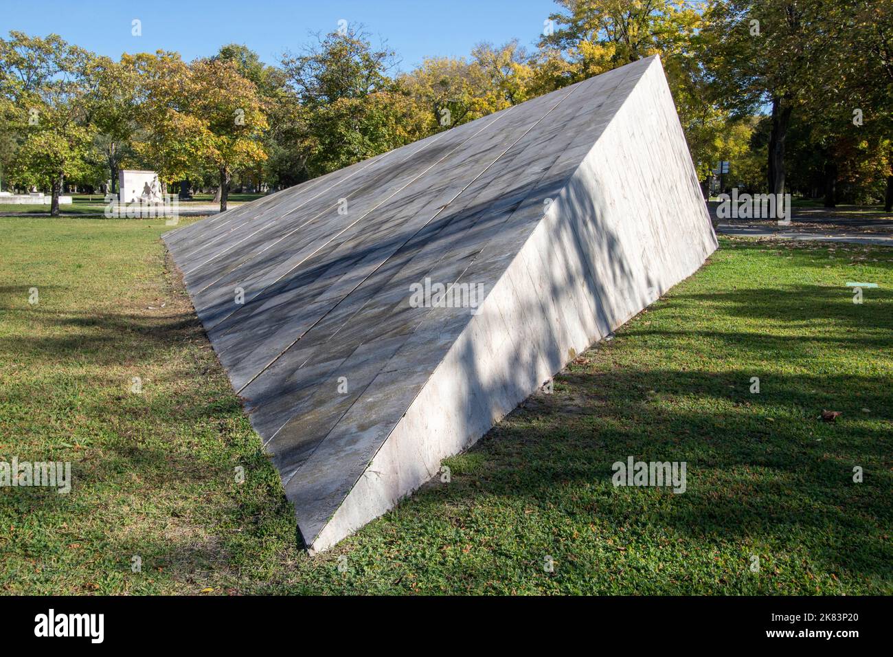 Triangular monument hi-res stock photography and images - Alamy