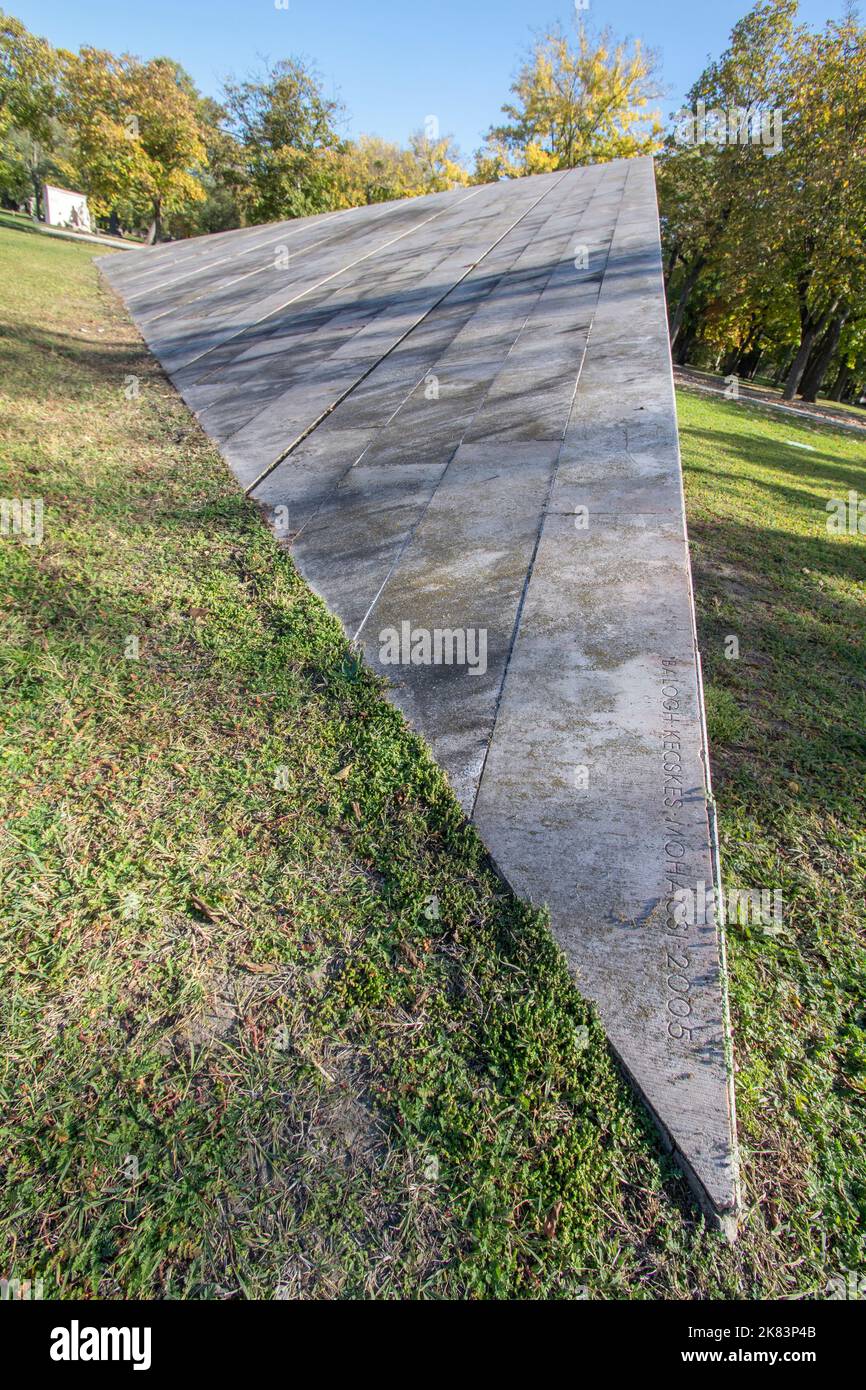 Pyramid shaped monument in Kerepesi Cemetery Budapest Hungary Stock ...
