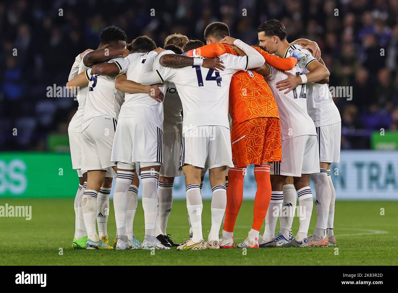 Leeds united team huddle hi-res stock photography and images - Alamy