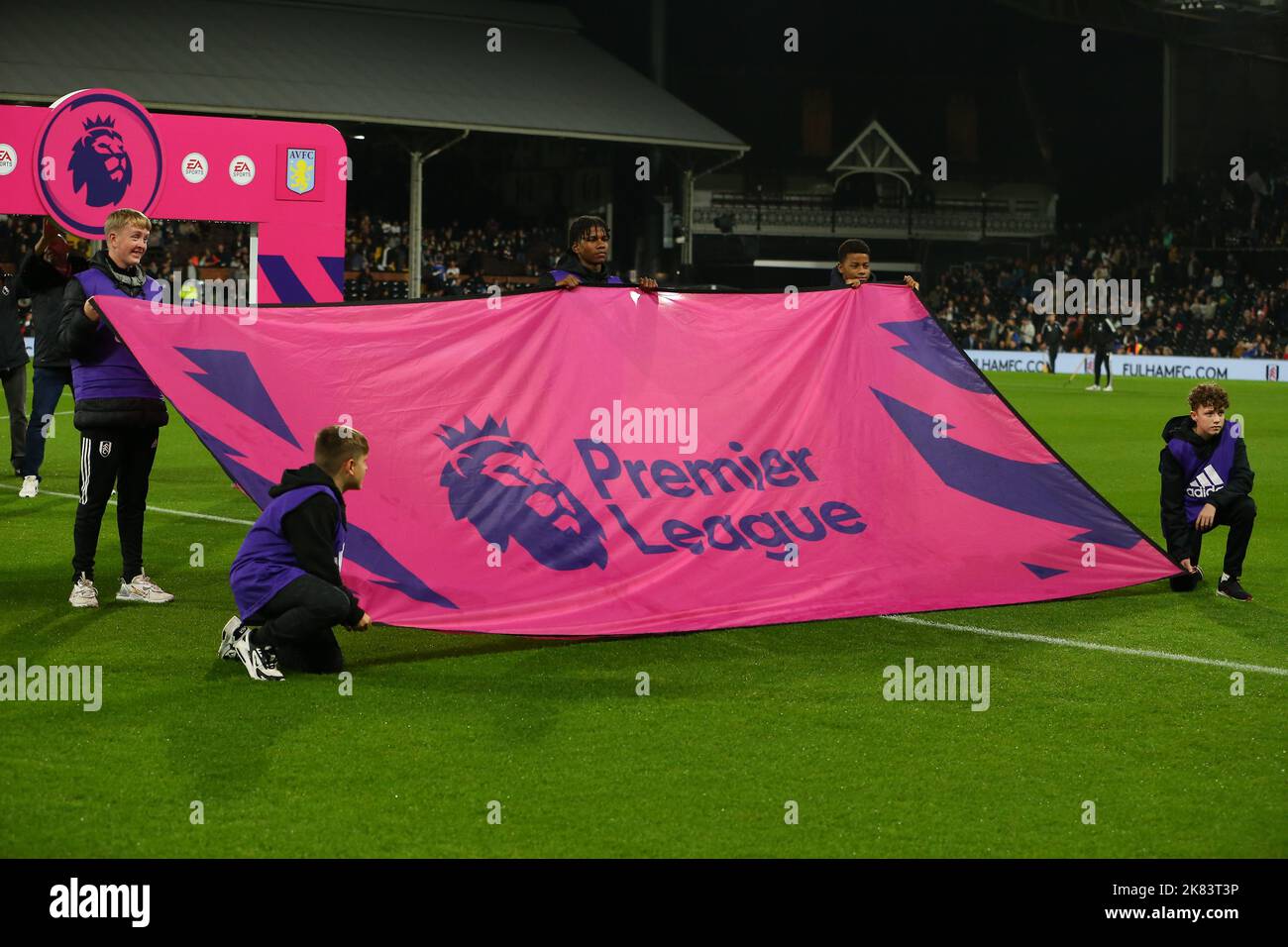 The premier league banner hi-res stock photography and images - Alamy