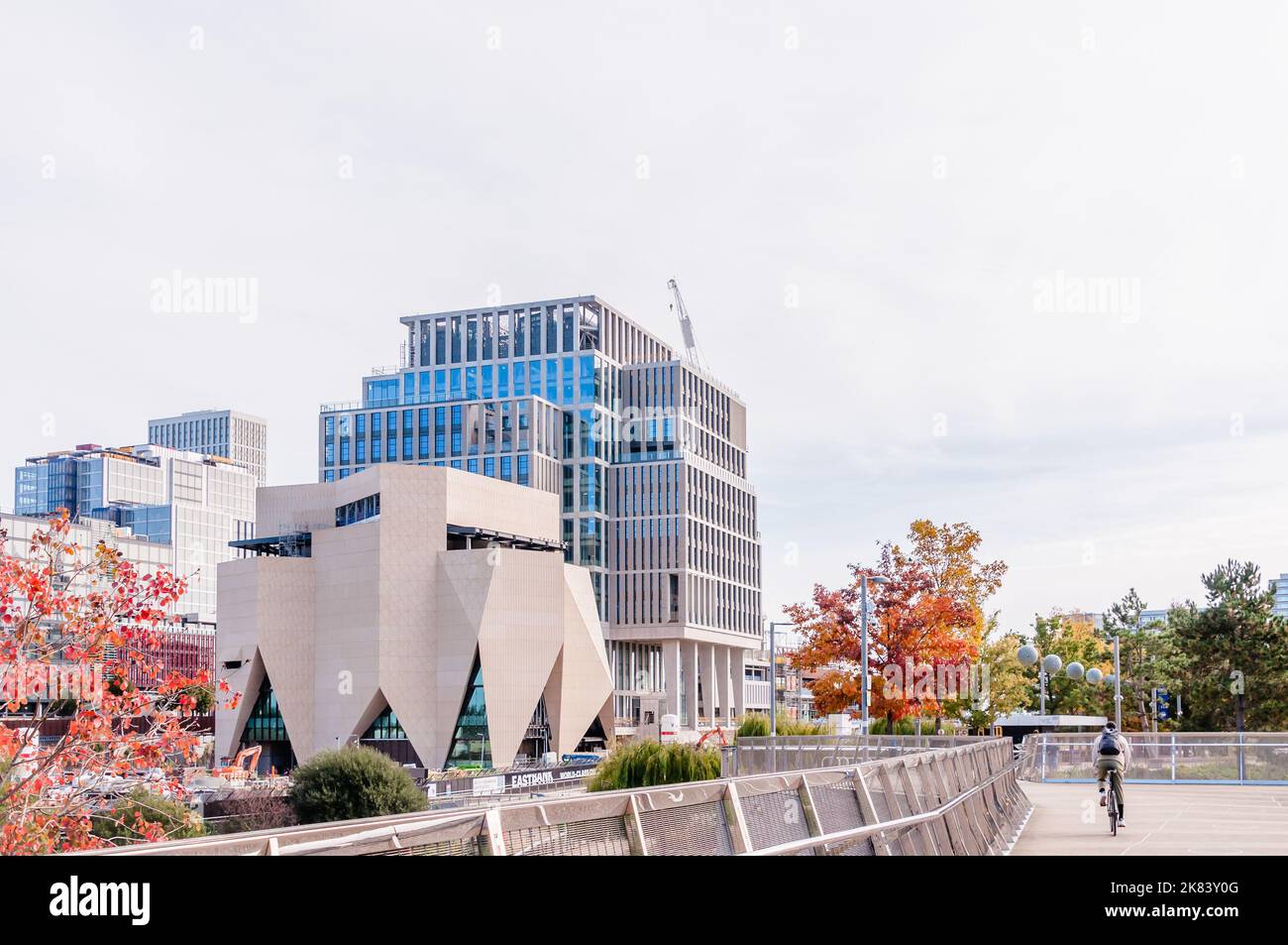 VA UAL’s London College of Fashion under construction, East Bank, Queen ...