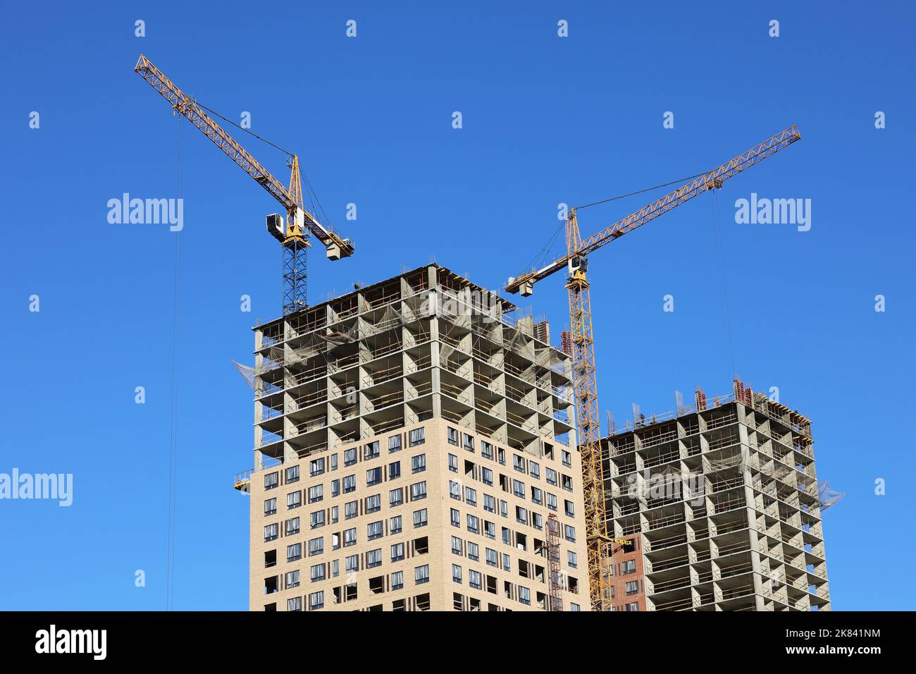 Unfinished apartment buildings hi-res stock photography and images - Alamy