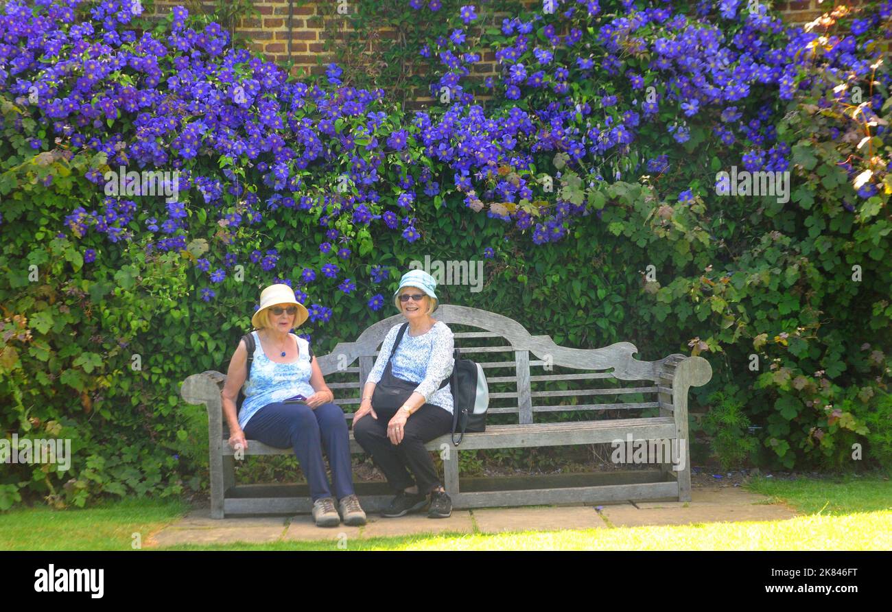 Cranbrook kent gardens hi-res stock photography and images - Alamy