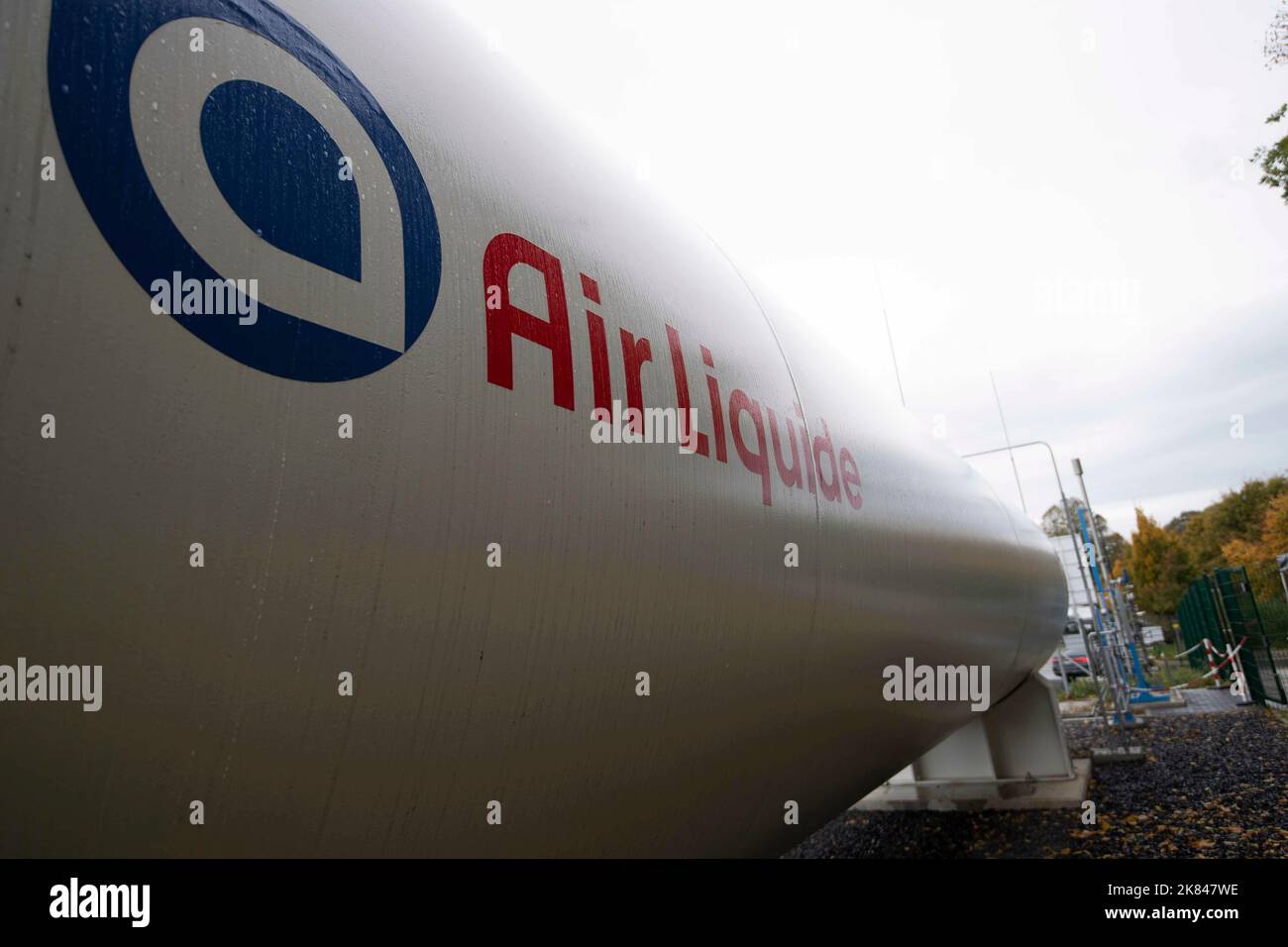 Hydrogen tank, lettering Air liquide, general, feature, marginal motif ...
