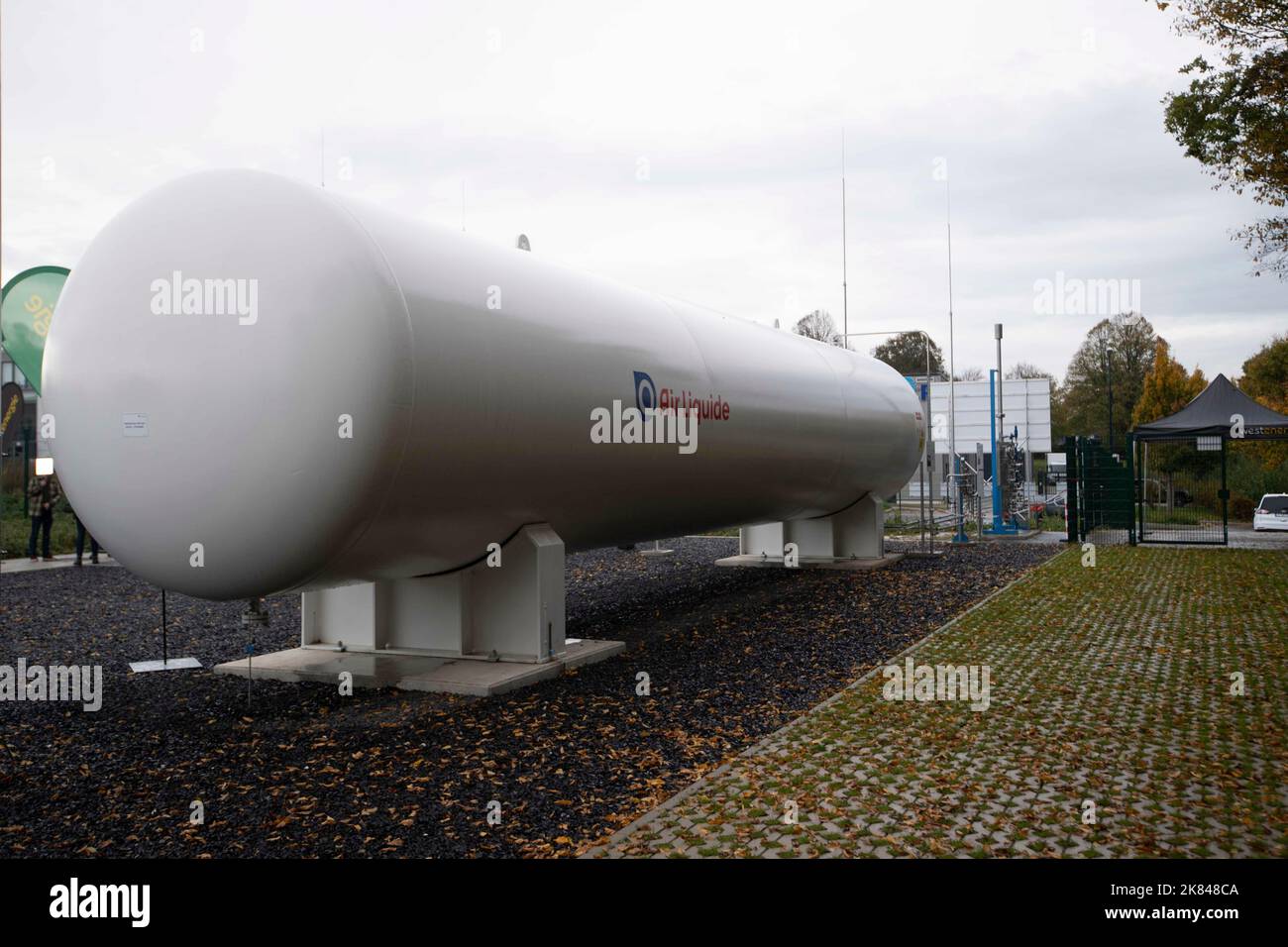 Hydrogen tank, lettering Air liquide, general, feature, marginal motif ...
