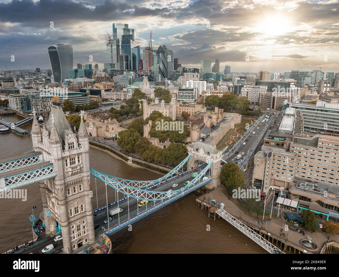 London south bank aerial sunset hi-res stock photography and images - Alamy