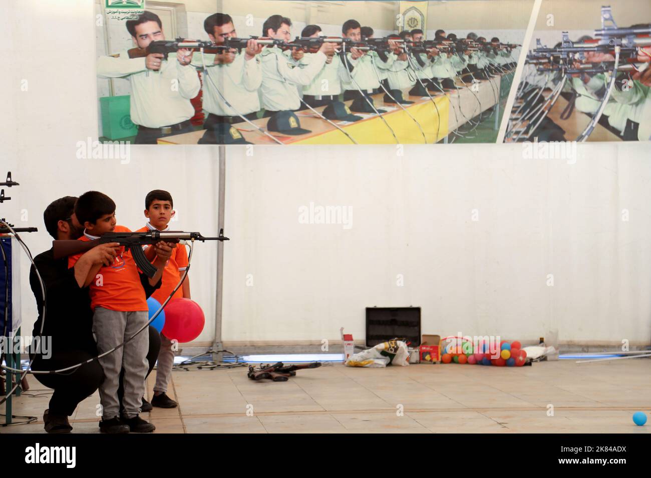 October 20, 2022, Tehran, Tehran, Iran: Iranian visitors practice ...