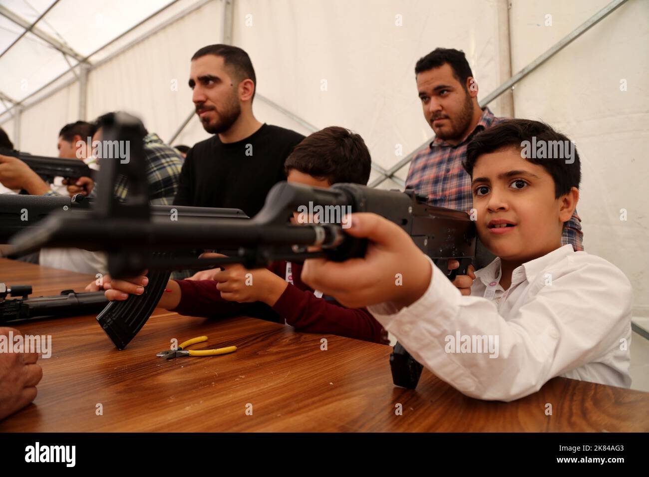 October 20, 2022, Tehran, Tehran, Iran: Iranian visitors practice ...