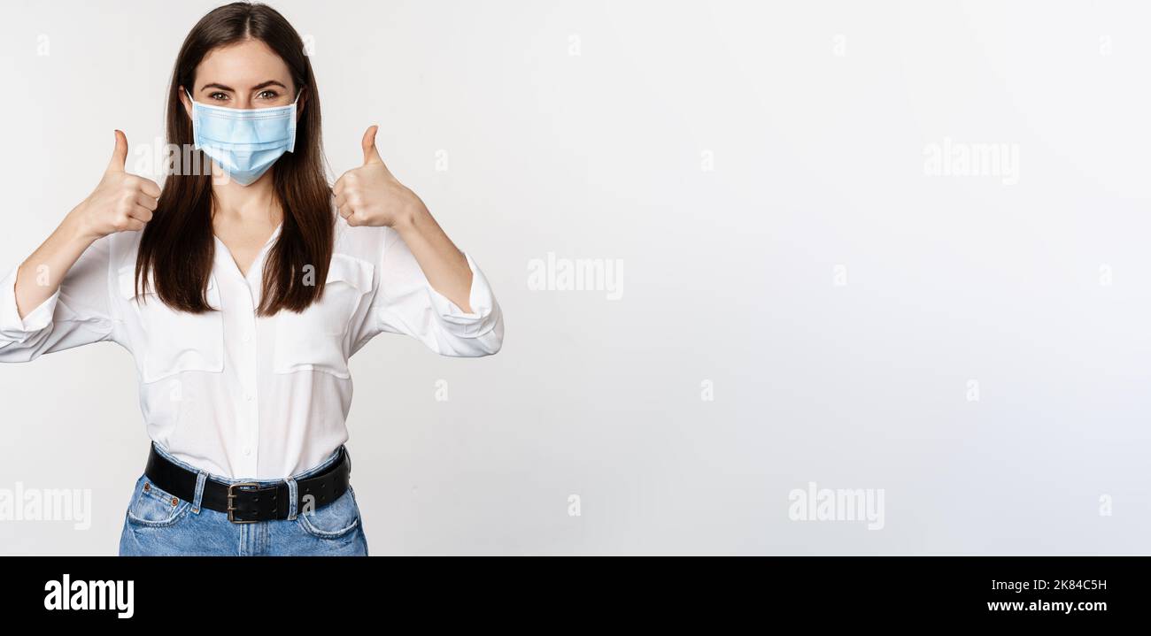 Covid-19 and people concept. Smiling confident business woman in ...