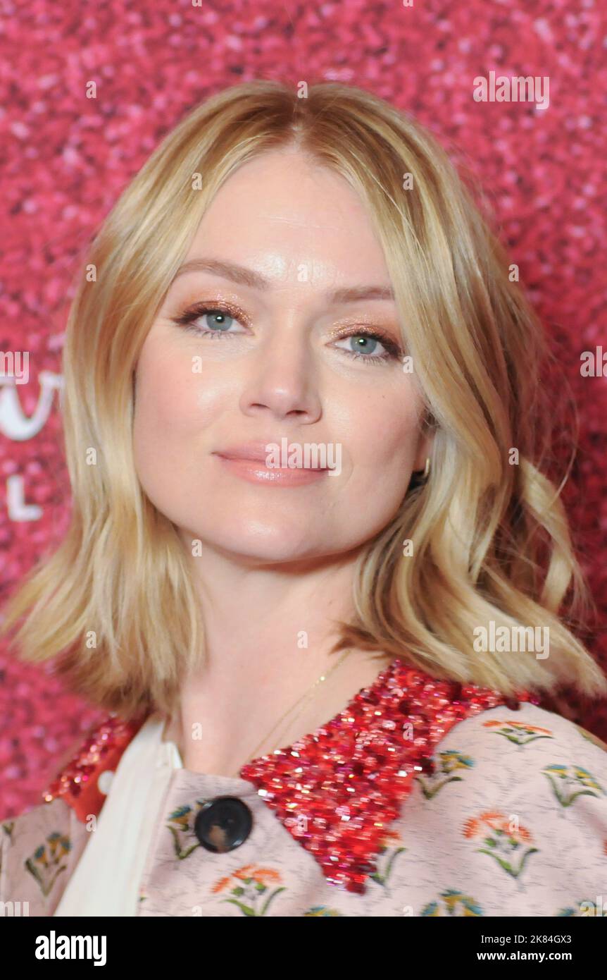 Lindsay Ellingson attends Hallmark's Countdown to Christmas red carpet ...
