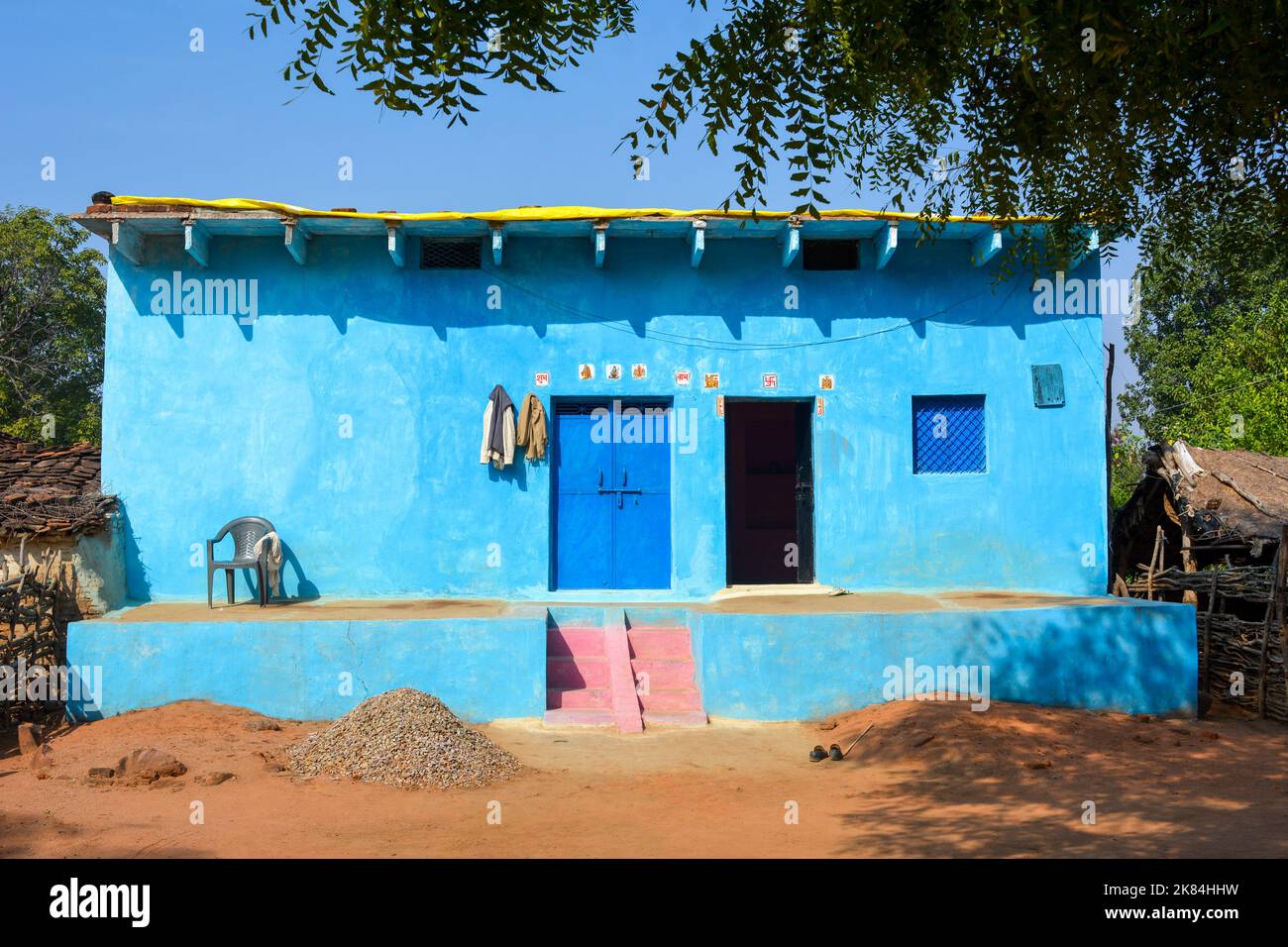 Rural house india family hi-res stock photography and images - Alamy