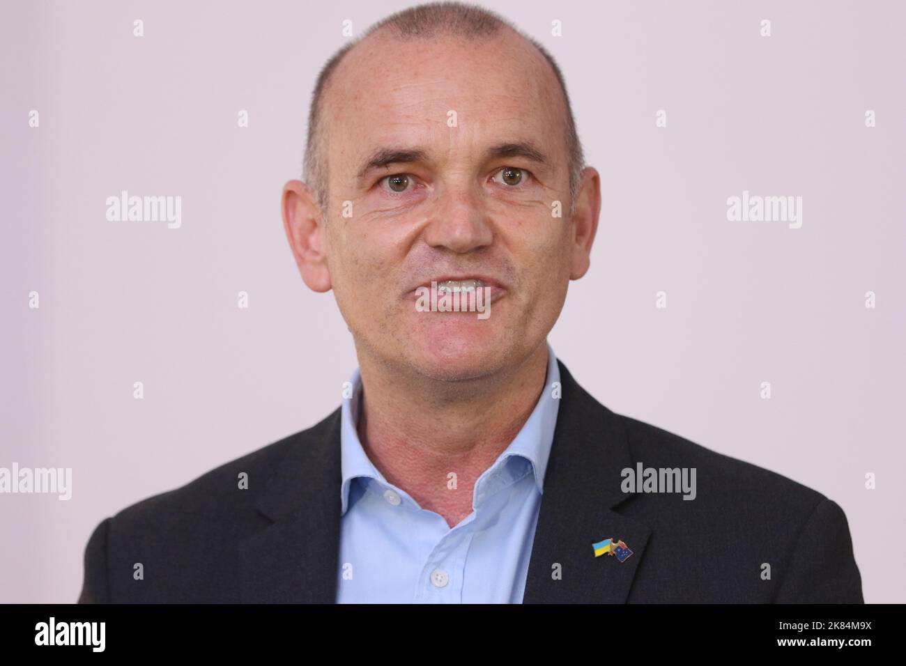 Mr bruce edwards hi-res stock photography and images - Alamy