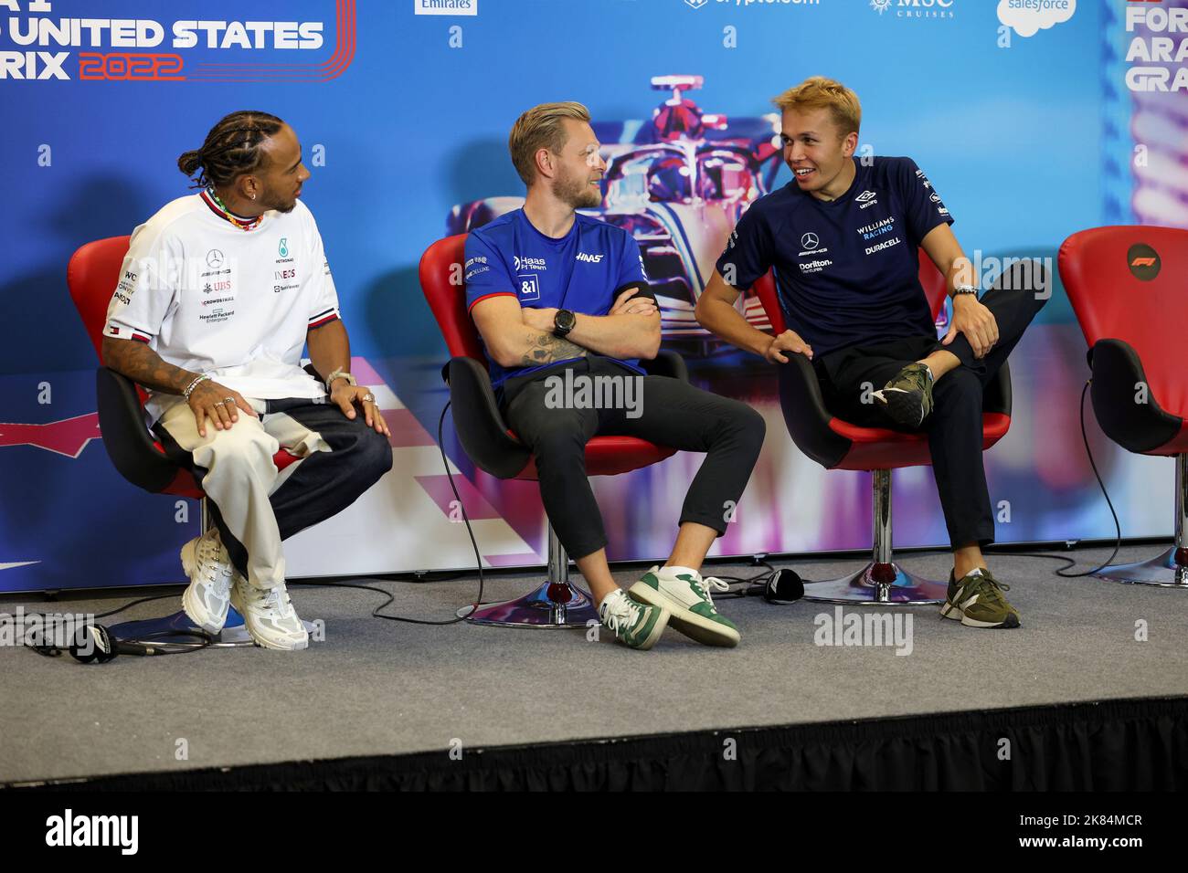 #44 Lewis Hamilton (GBR, Mercedes-AMG Petronas F1 Team), #20 Kevin ...