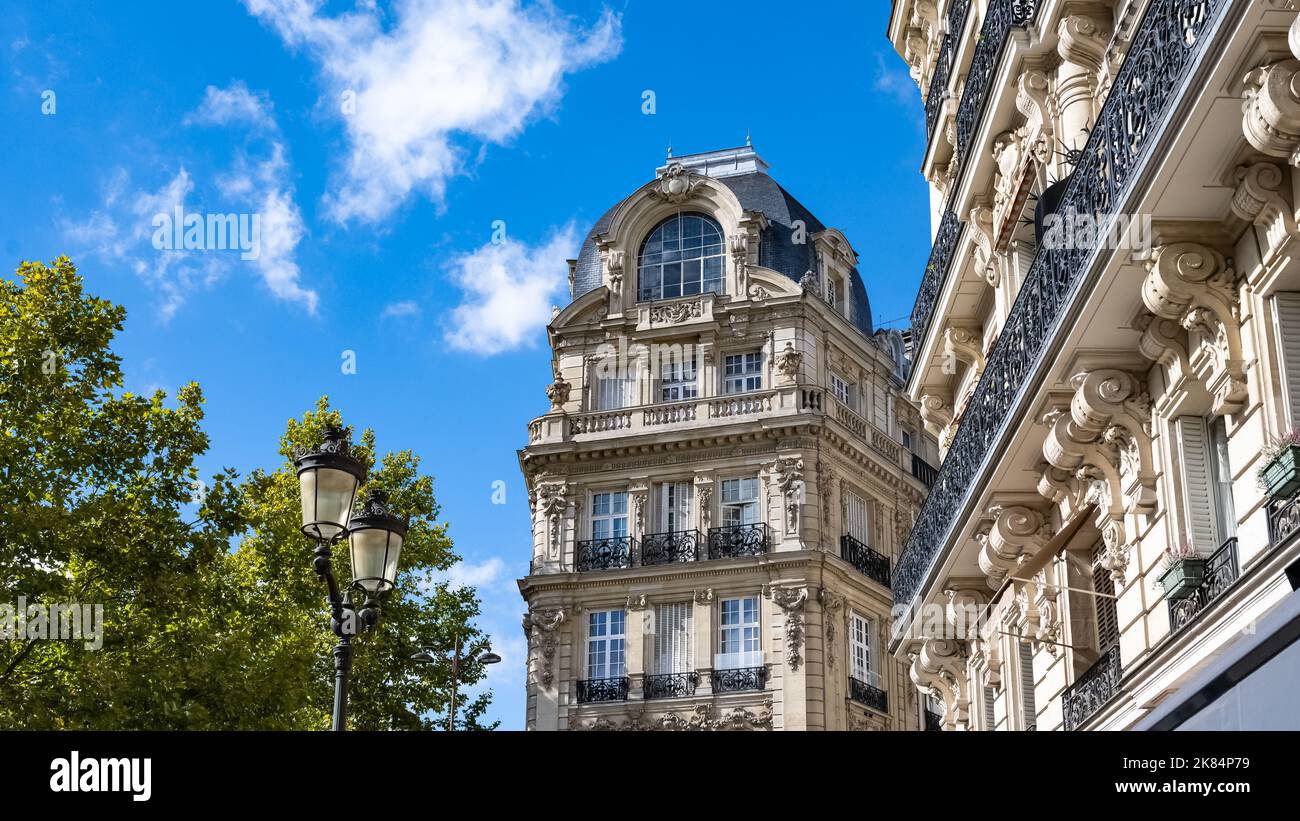 Paris, beautiful building in a luxury neighborhood, typical Haussmann ...
