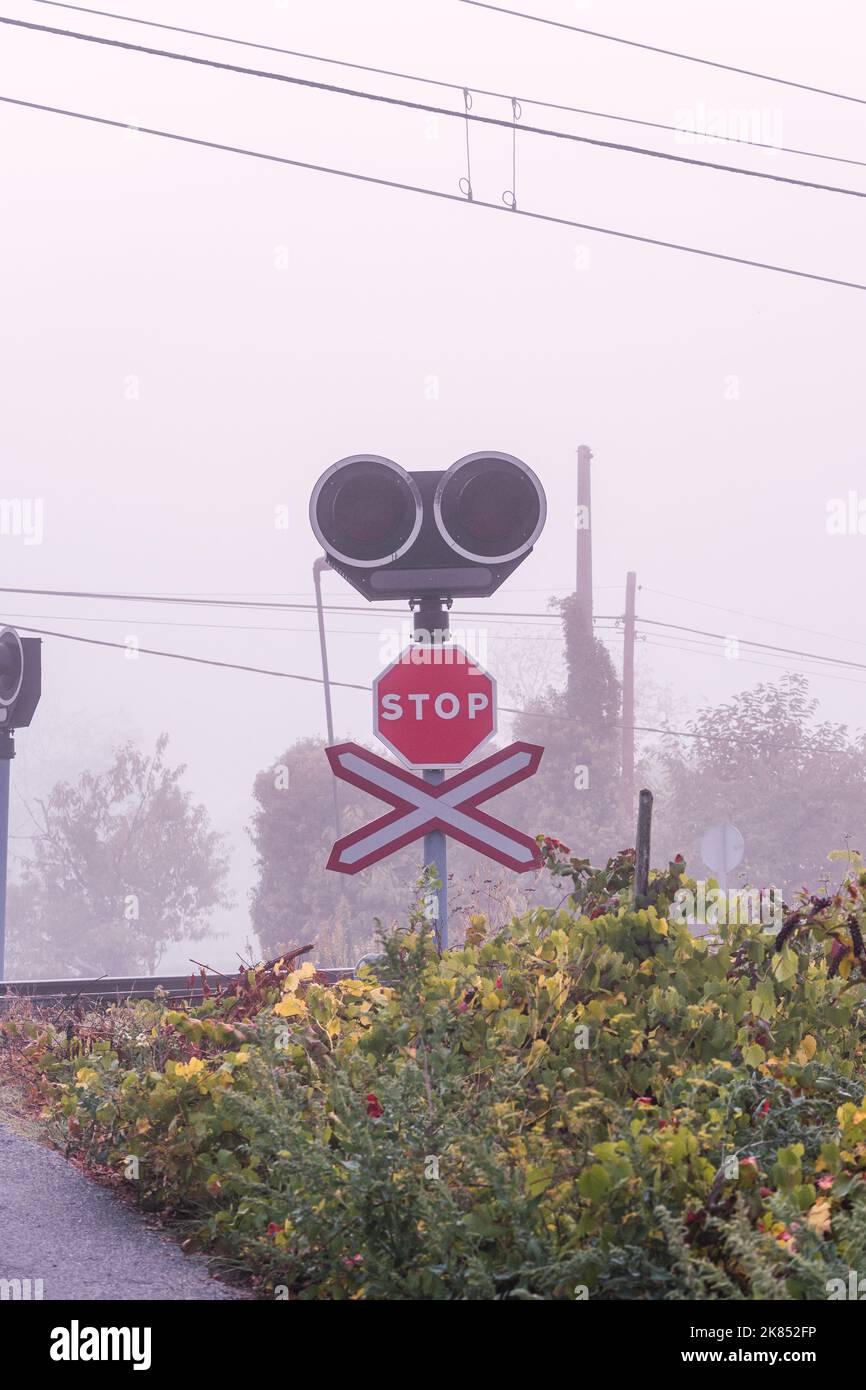 Railroad signs hi-res stock photography and images - Alamy