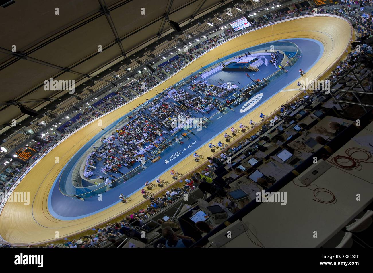Overview of Olympic race track Men's points race qualifying Stock Photo ...