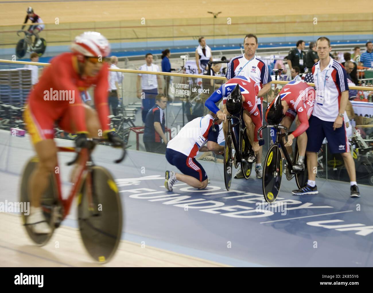 Team GB prepare for the Men's team sprint Stock Photo - Alamy