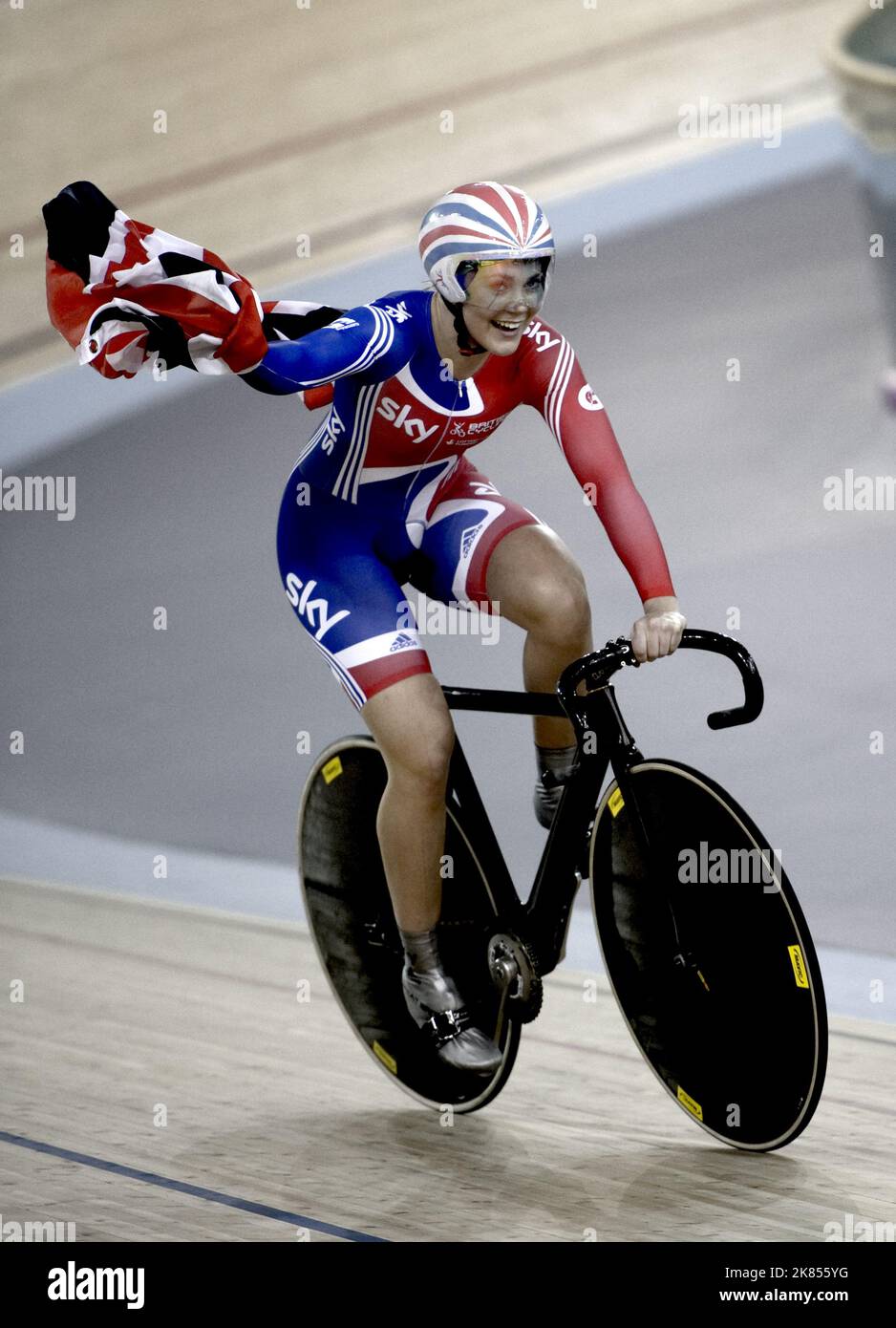 Victoria Pendleton and Jess Varnish win the gold medal and break the ...