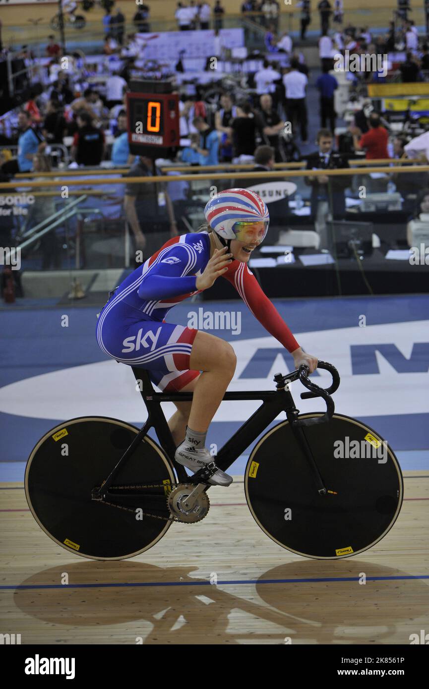 Victoria Pendleton and Jess Varnish win the gold medal and break the ...