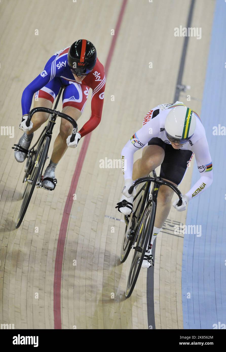Great Britain's Victoria Pendleton (left) and Australia's Anna Meares ...