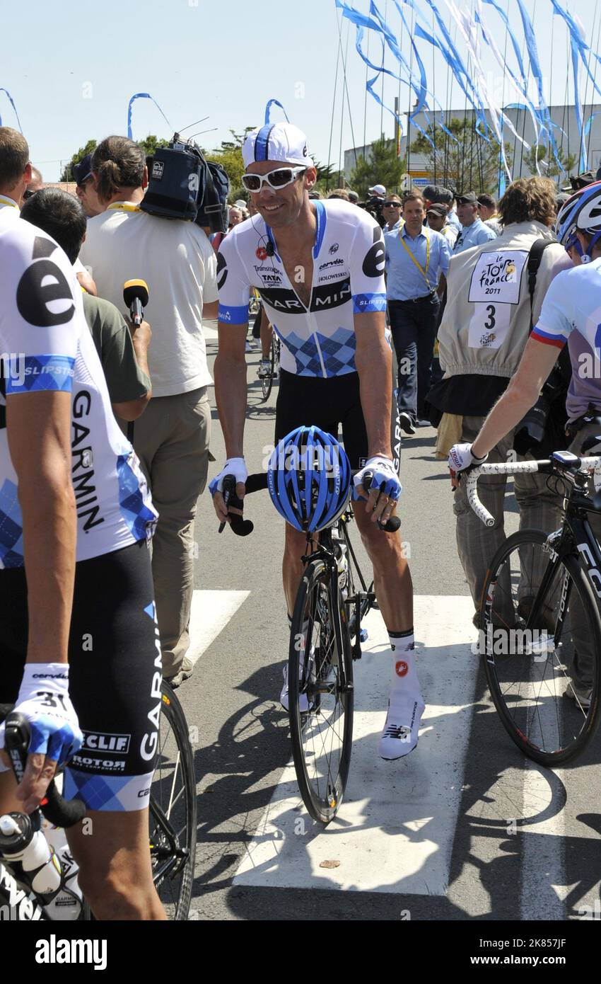 Team Garvin - Cervelo's David Millar before the first stage Stock Photo ...