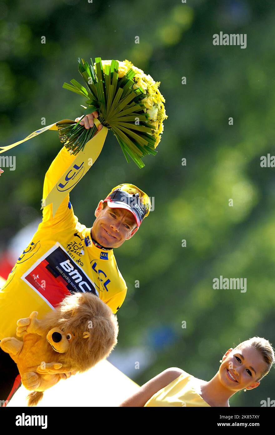 BMC Racing Team's Cadel Evans celebrates after winning the Tour de ...