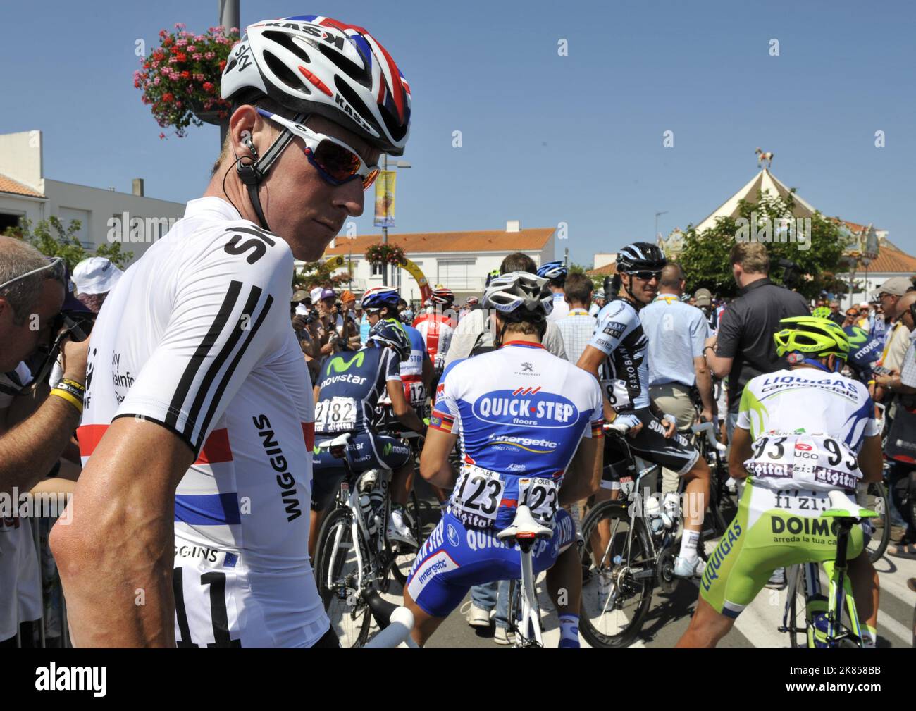 Team Sky's Bradley Wiggins before the first stage Stock Photo - Alamy