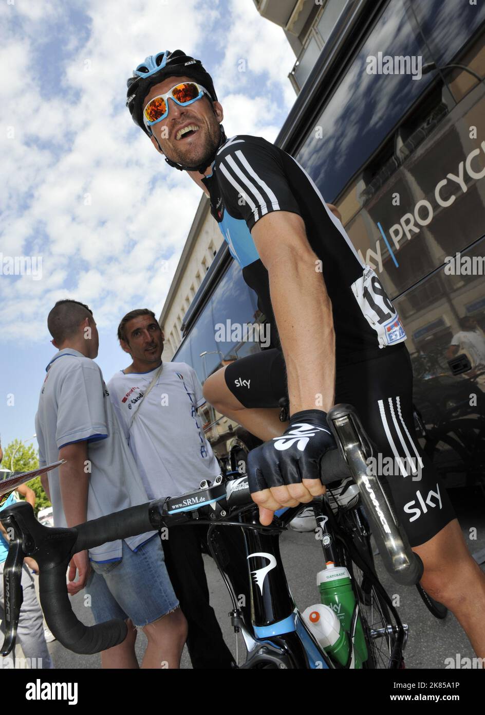 Tour of Italy, Sulmano - Lago Laceno 229km, stage 8, Bernhard Eisel Sky ...