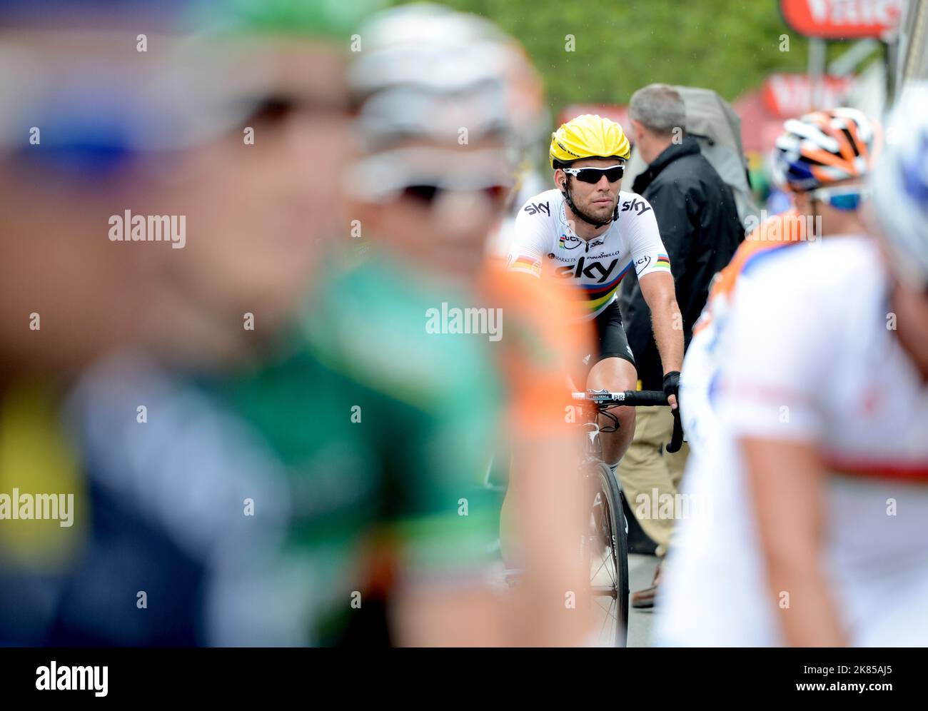 Mark Cavendish of team Sky Procycling crosses the finish line in 153rd ...