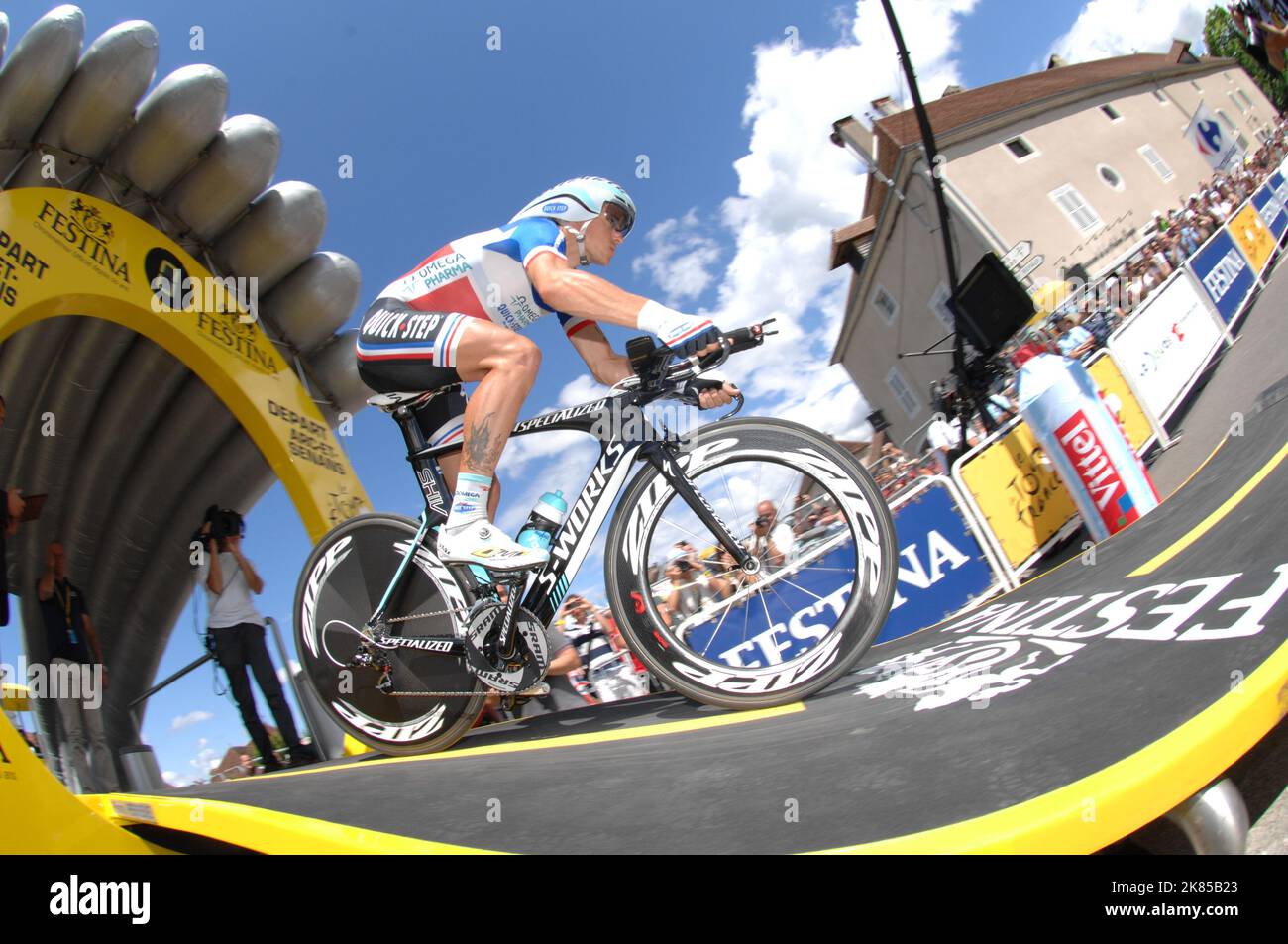 Sylvain Chavanel team Omega Pharma Quickstep rolls off the starting ...
