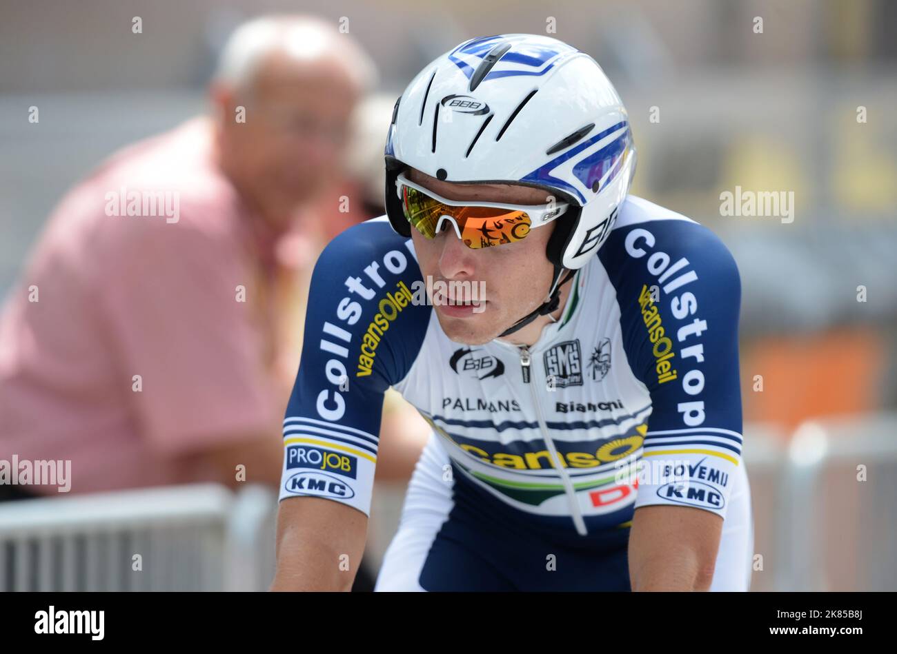 Kris Boeckmans team Vacansoleil-DCM crosses the finish line, Stage 9 ...