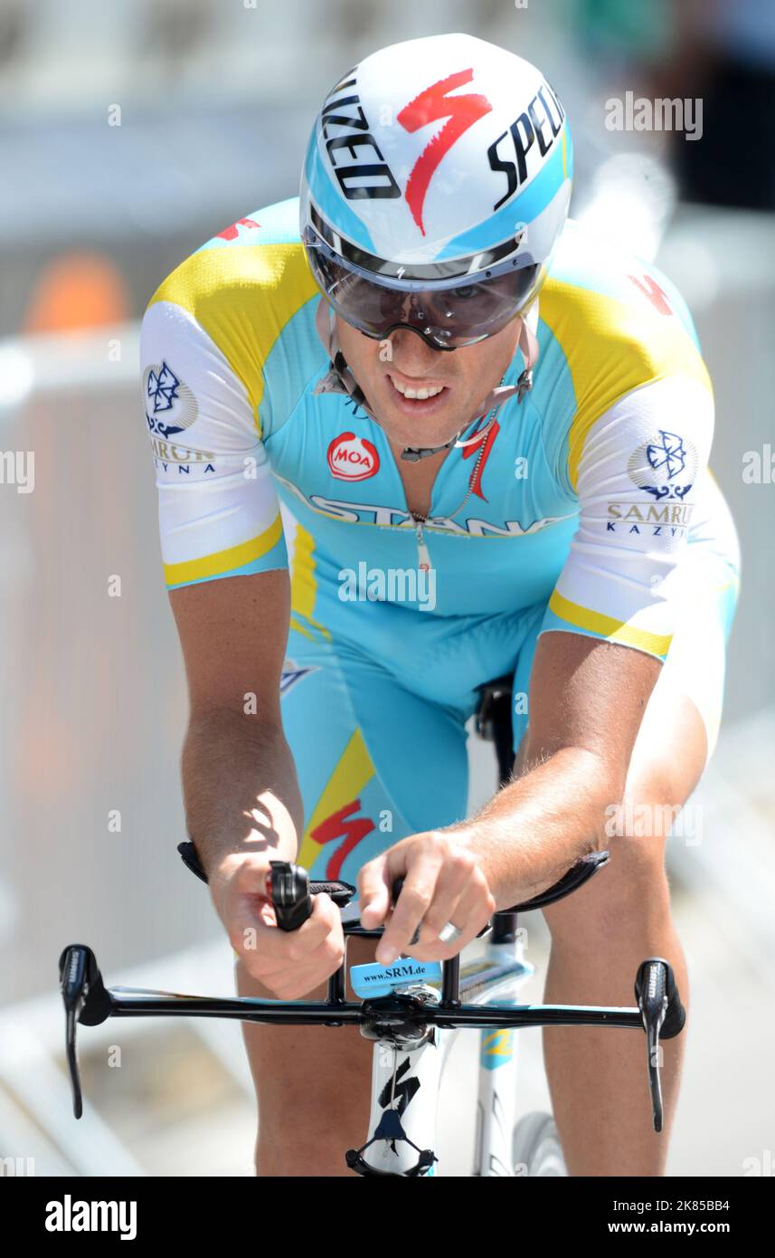 Robert Kiserlovski team Astana crosses the finish line, Stage 9 Arc-Et ...