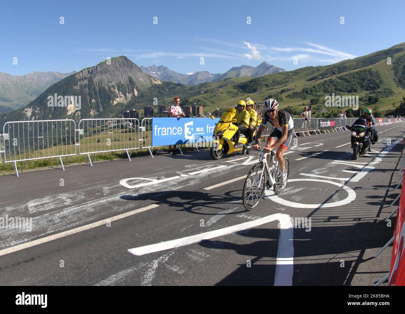 Frank Schleck in the last 2km of the race Stock Photo - Alamy