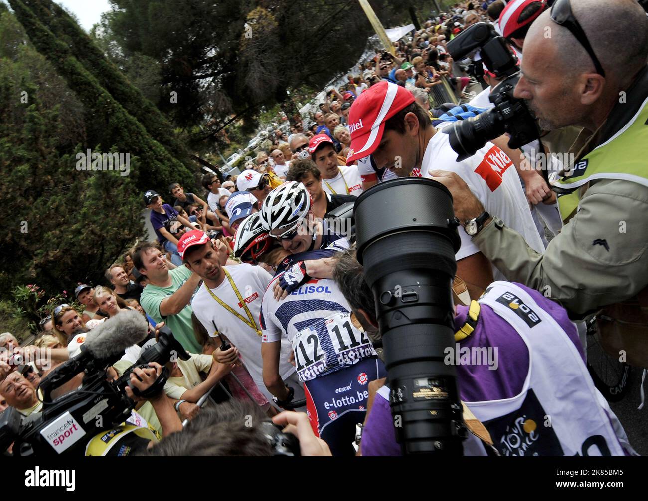 Andre Greipel from Lotto Belisol team, wins the stage in a sprint ...