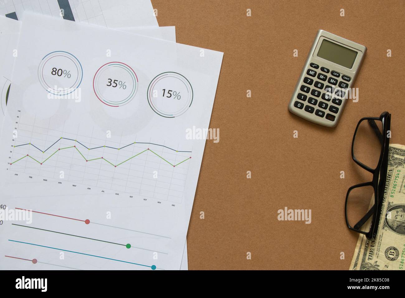 Paper business plan money hi-res stock photography and images - Alamy