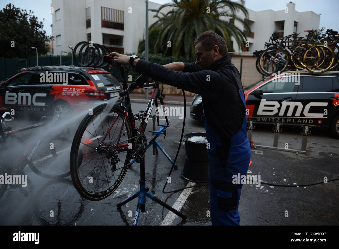 BMC team hotel after stage 6, behind the scenes at their team hotel on ...