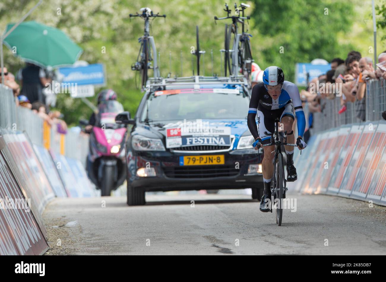 Steven Kruijswijk (Ned) Blanco Pro Cycling Team crosses the finish line ...