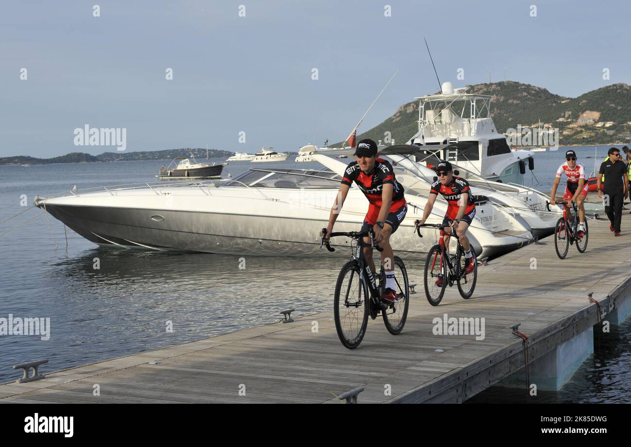 BMC's Teejay Van Garderen ahead of Brent Bookwalter, and Michael Schar ...