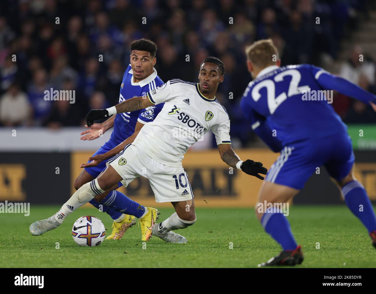 Leicester, UK. 20th Oct, 2022. Crysencio Summerville (LU) James Justin ...