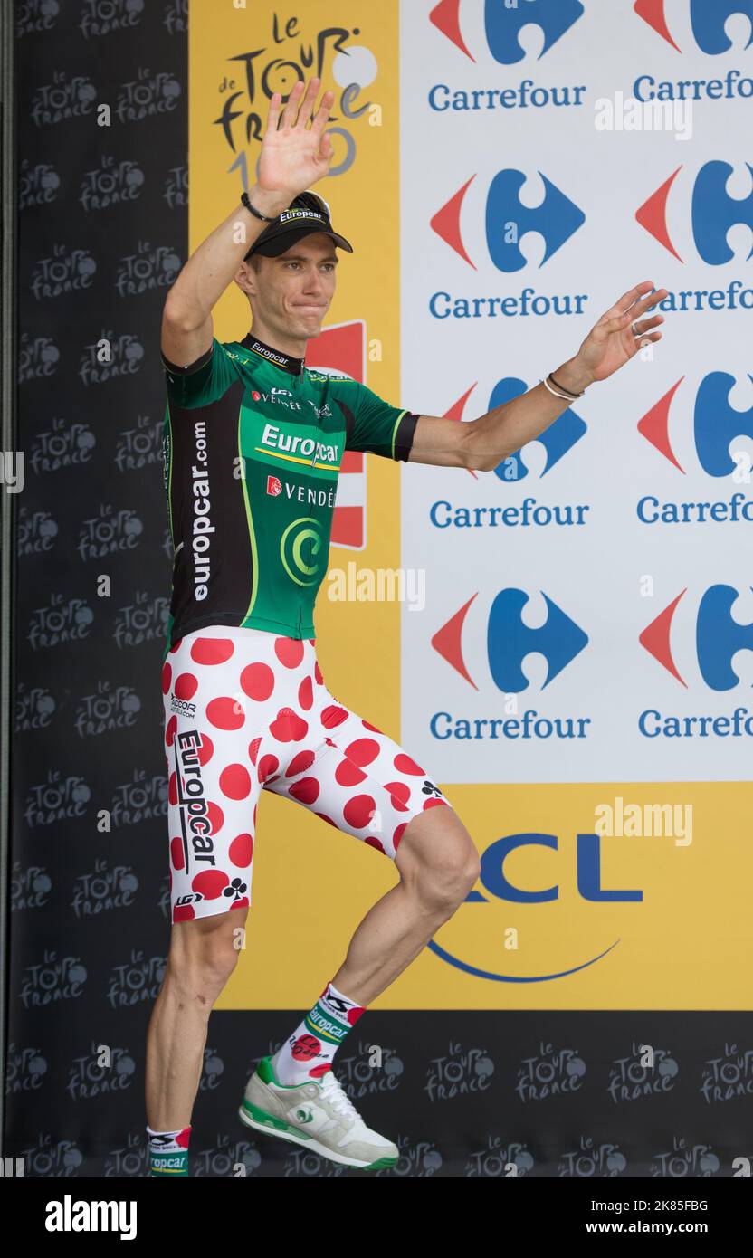 Pierre Rolland retains his mountain leader's jersey in Tours and stands ...