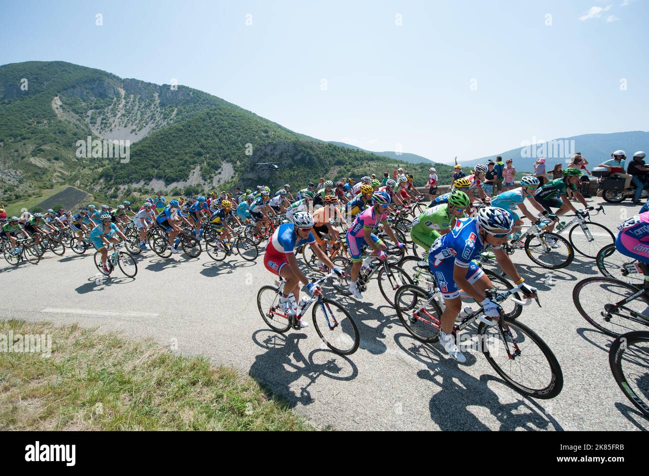 The peloton ride up the Col de Macuegne. Including Peter Sagan, Mark ...