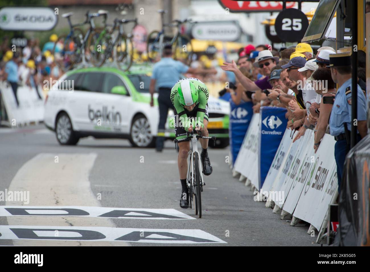 Laurens Ten Dam team Belkin crosses the finish line Stock Photo - Alamy