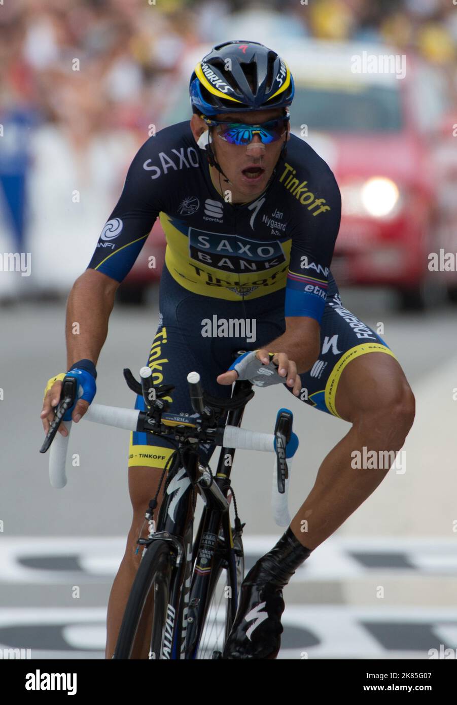 Roman Kreuziger team Saxo Tinkoff Bank crosses the finish line Stock ...