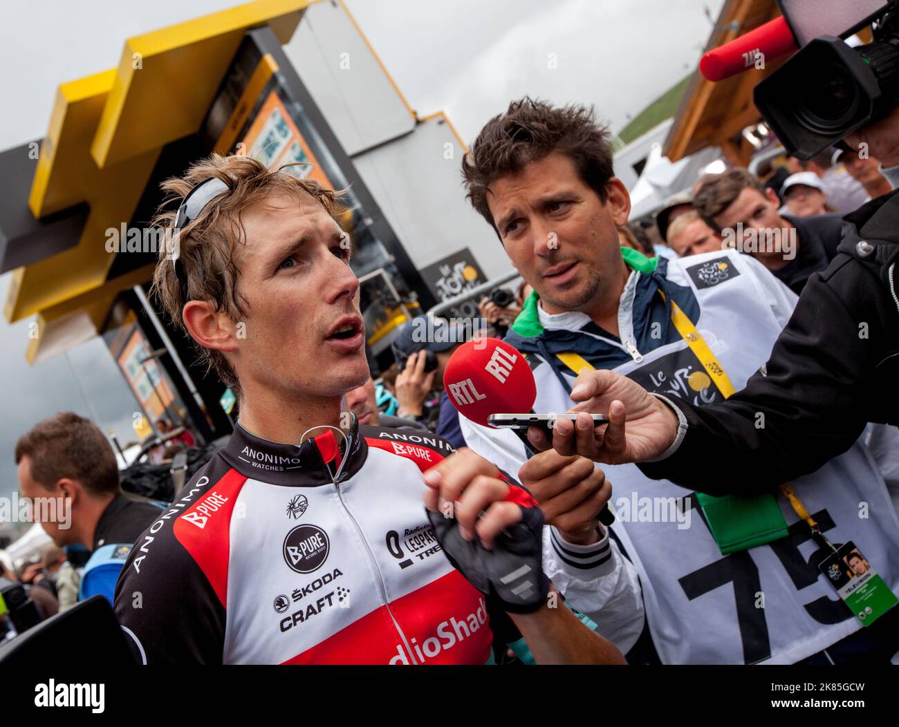 Stage 18 Tour De France Gap to L'Alpe D'Huez - Andy Schleck team Radioshack Leopard gives a post ...