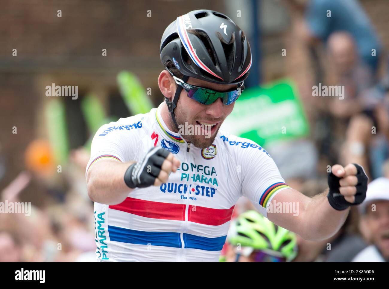 Mark Cavendish, team Omega Pharma Quickstep, celebrates crossing the ...