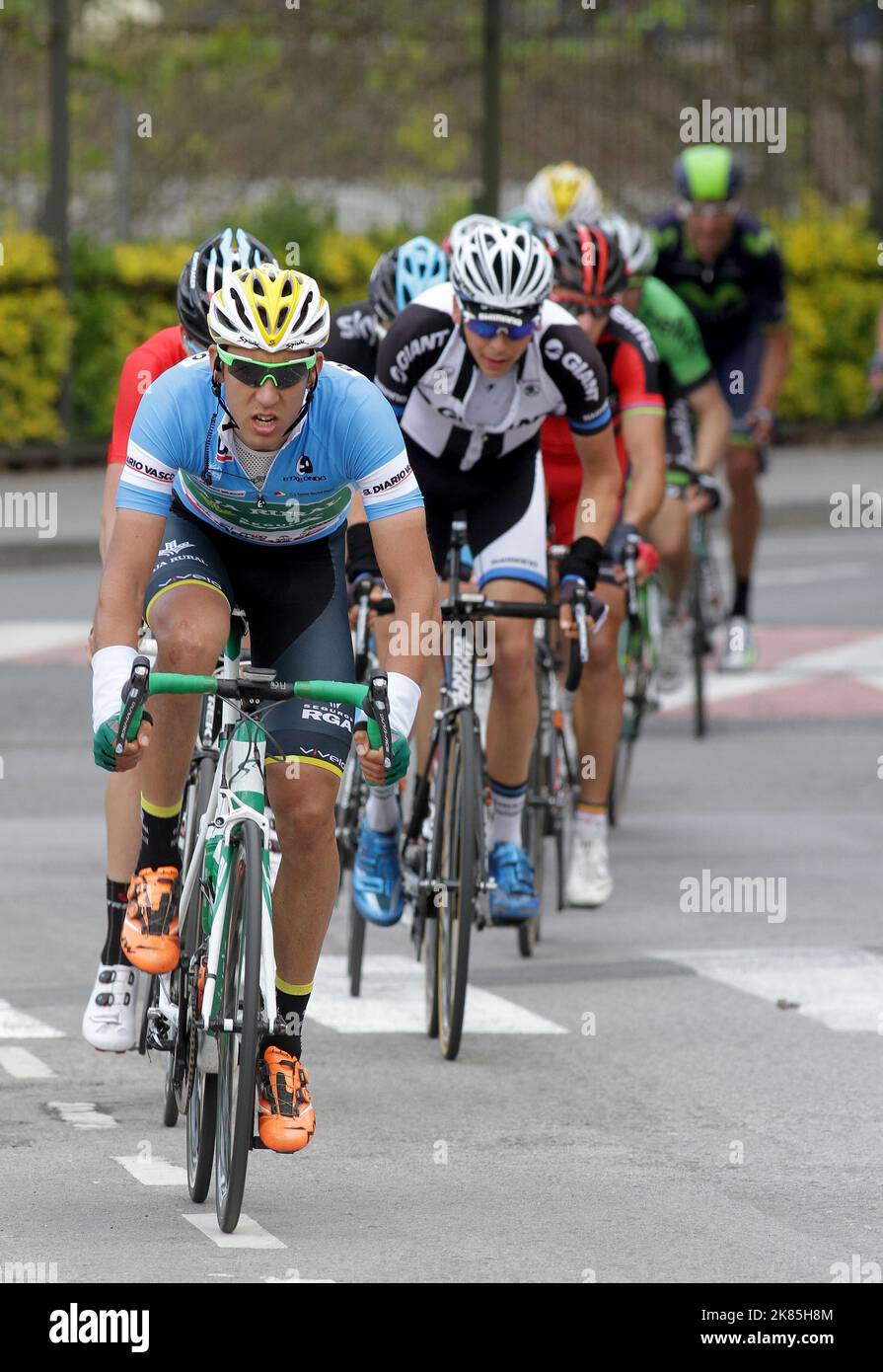 Omar Fraile leading the escape group to keep his metas volantes blue ...