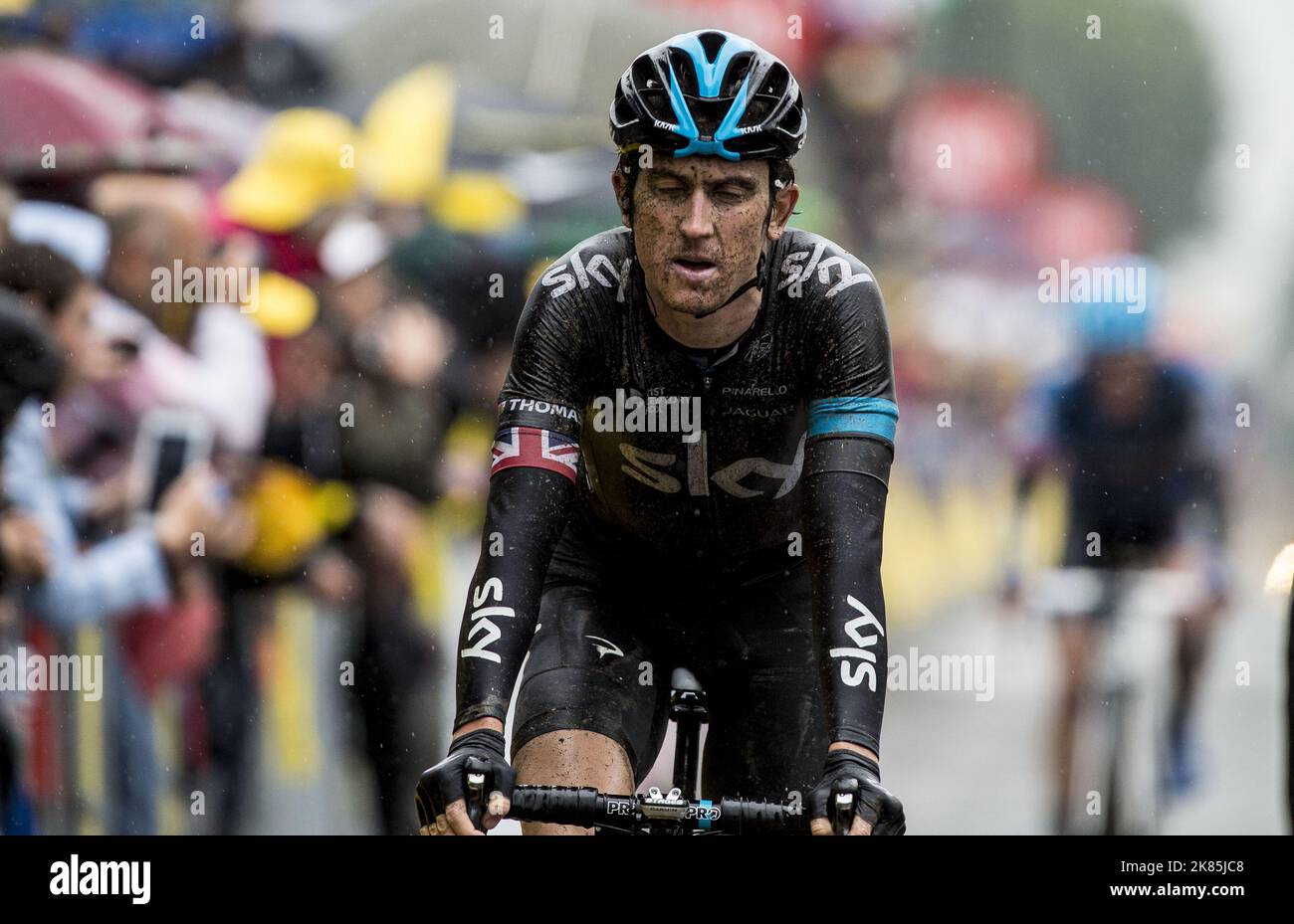 Geraint Thomas Team Sky crosses the finish line Stock Photo - Alamy